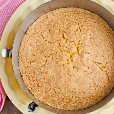 Raspberry Jelly Sponge Recipe - Cook.me Recipes