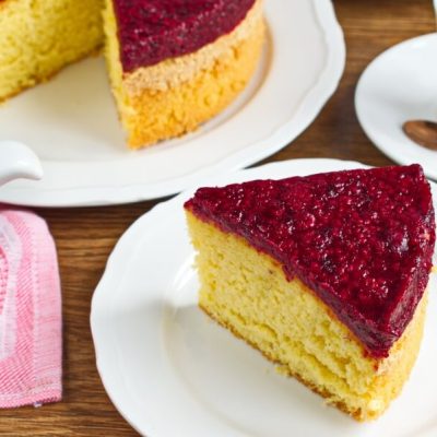Raspberry Jelly Sponge Recipe - Cook.me Recipes