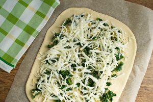 Quick and Easy Spinach Bread Recipe - Cook.me Recipes