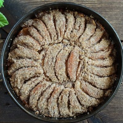 Ukrainian Apple Cake (Yabluchnyk) Recipe - Cook.me Recipes