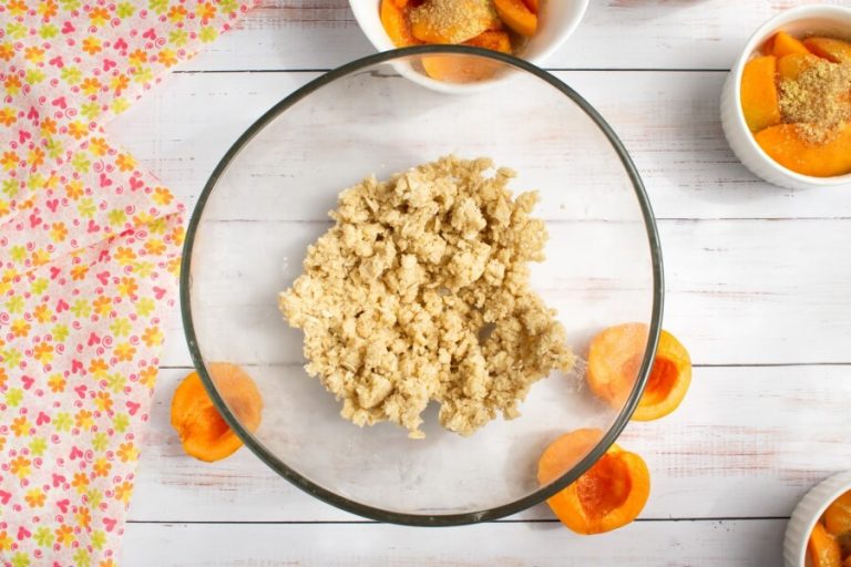 Apricot Crisp Recipe - Cook.me Recipes