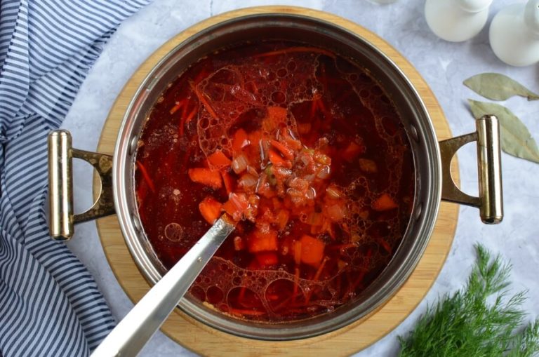 Classic Red Borscht Recipe (Beet Soup) Recipe - Cook.me Recipes