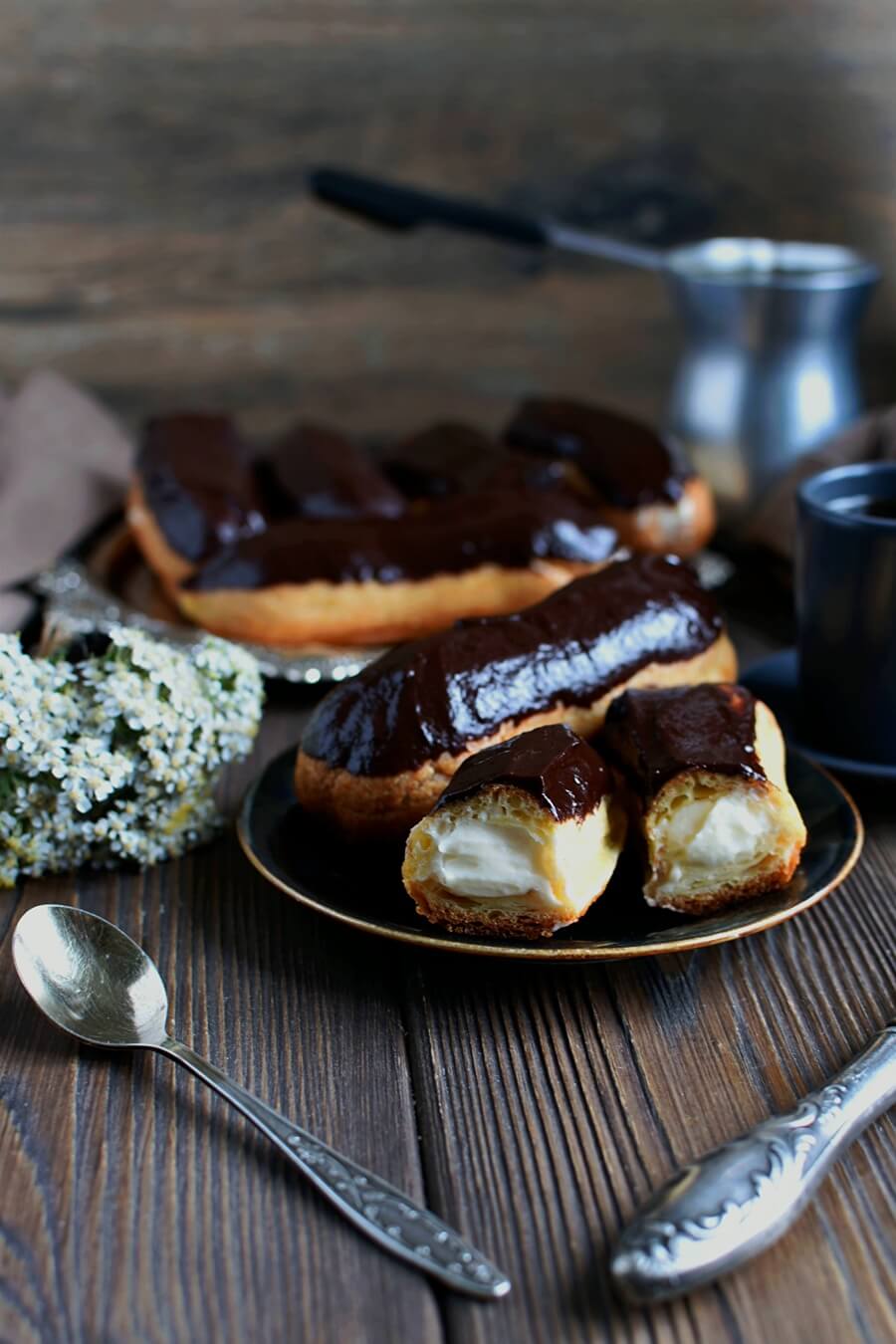 Classic Eclair Recipe Recipe - COOK.ME