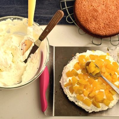 Easy Thai Mango Cake Recipe - Cook.me Recipes