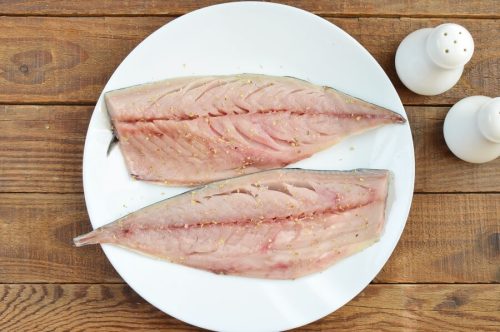 Greek Baked Bonito With Herbs & Potatoes Recipe - Cook.me Recipes