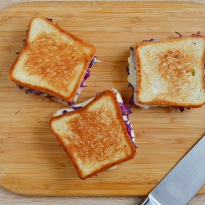 Grilled Cheese and Red Cabbage Sandwiches Recipe - Cook.me Recipes