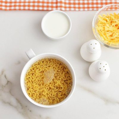 Mac and Cheese in a Mug Recipe - Cook.me Recipes