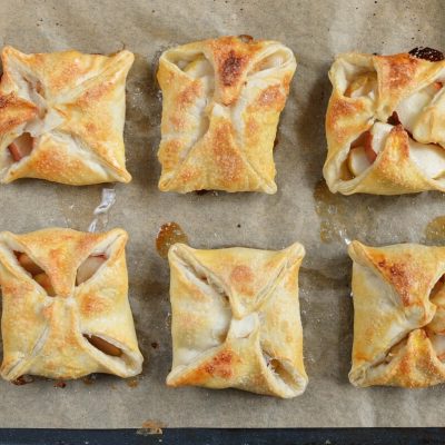 Quick Apple Pies Recipe - Cook.me Recipes