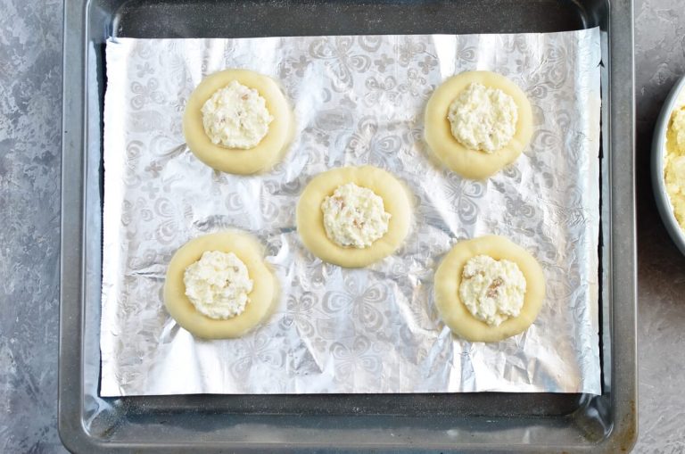 Russian Cream Cheese Vatrushka Buns Recipe - Cook.me Recipes