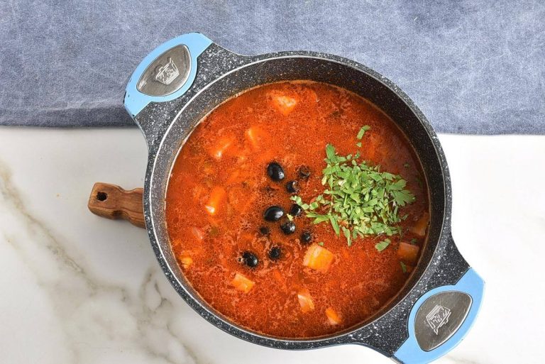 Solyanka Recipe - Cook.me Recipes