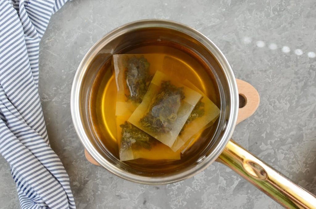 Southern Strawberry Sweet Iced Tea Recipe - Cook.me Recipes