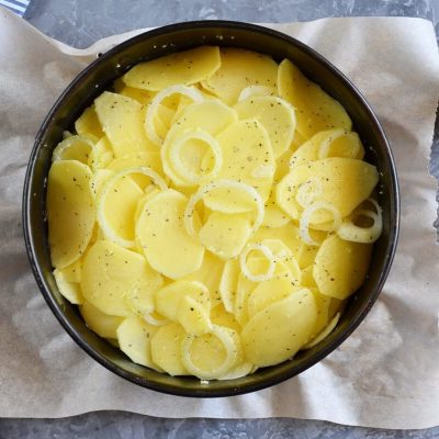 Simple Potato Cake with Onions Recipe - Cook.me Recipes