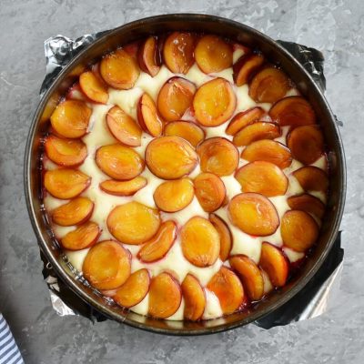 Damson Plum Crumble Cake Recipe - Cook.me Recipes