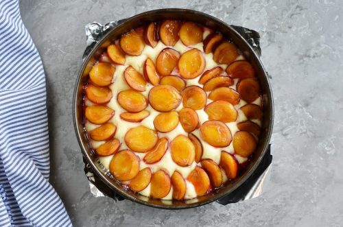 Damson Plum Crumble Cake Recipe - Cook.me Recipes