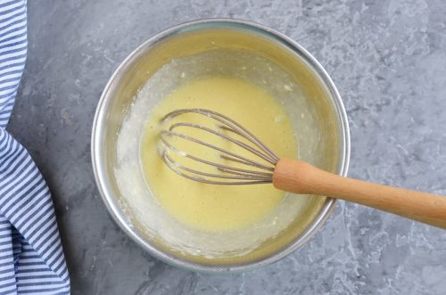 Damson Plum Crumble Cake Recipe - Cook.me Recipes