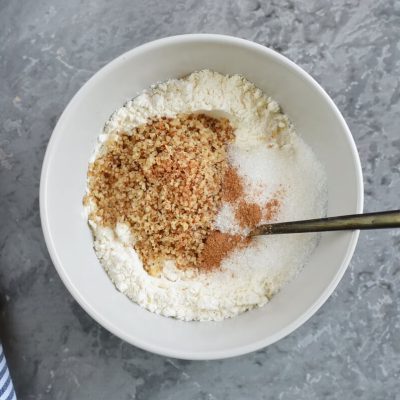 Damson Plum Crumble Cake Recipe - Cook.me Recipes