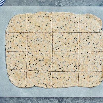 Homemade Whole Wheat Crackers Recipe - Cook.me Recipes
