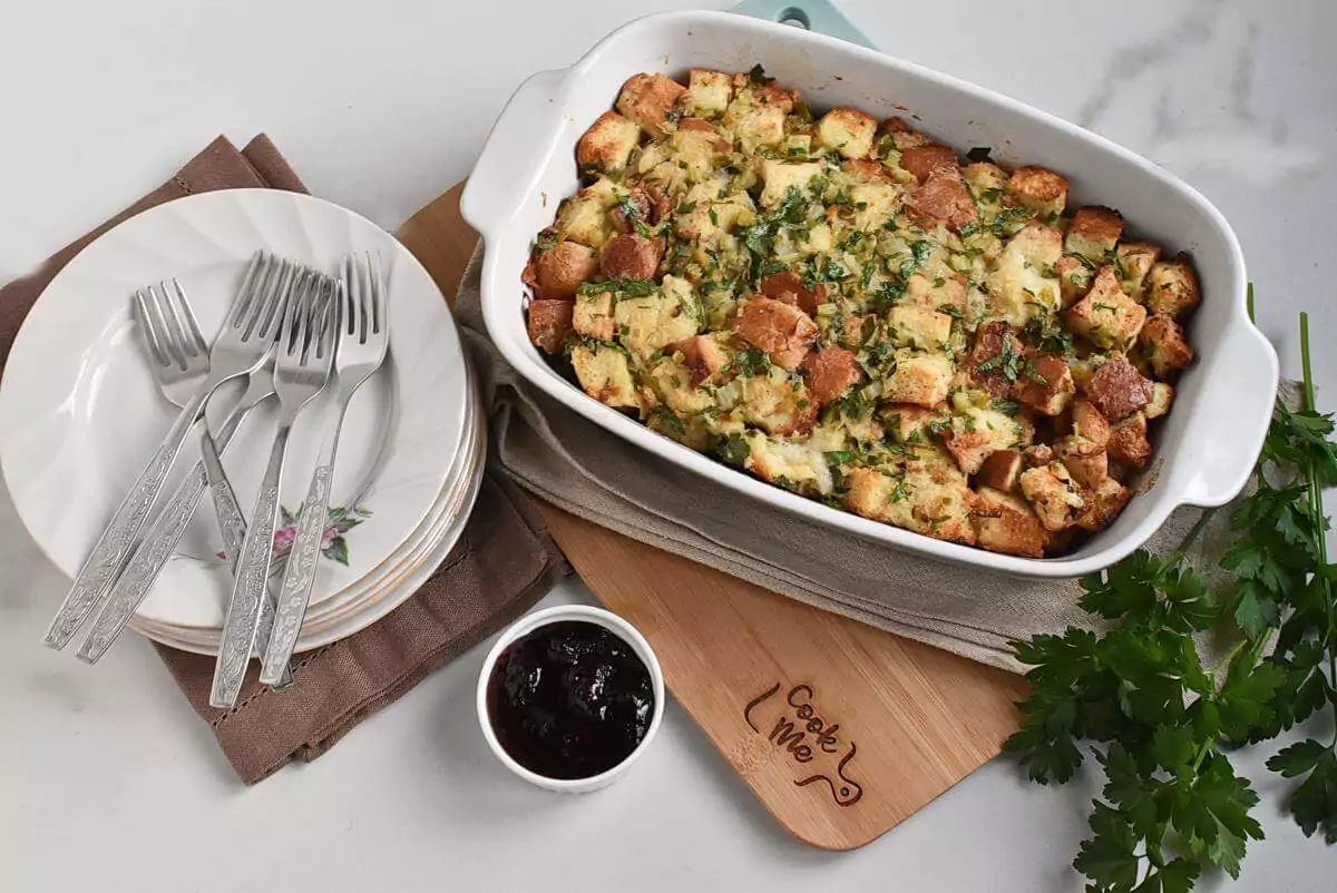 Classic Traditional Thanksgiving Stuffing Recipe - COOK.ME