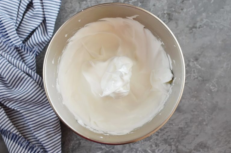 Coffee Meringues Recipe - Easy Step-by-Step Guide | COOK.ME