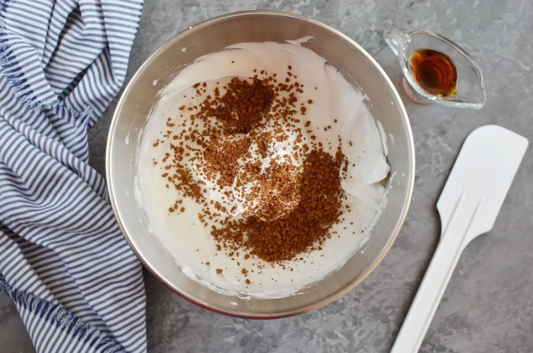 Coffee Meringues Recipe - Easy Step-by-Step Guide | COOK.ME