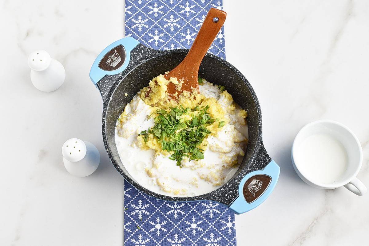 Buttermilk and Hatch Chili Grits Recipe - Easy Step-by-Step Guide | COOK.ME
