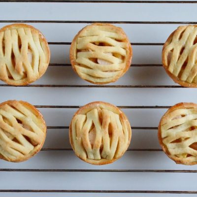 Mini Apple Pies Recipe - Cook.me Recipes