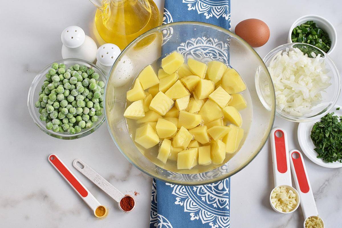 Vegetarian Puff Samosa Recipe - COOK.ME