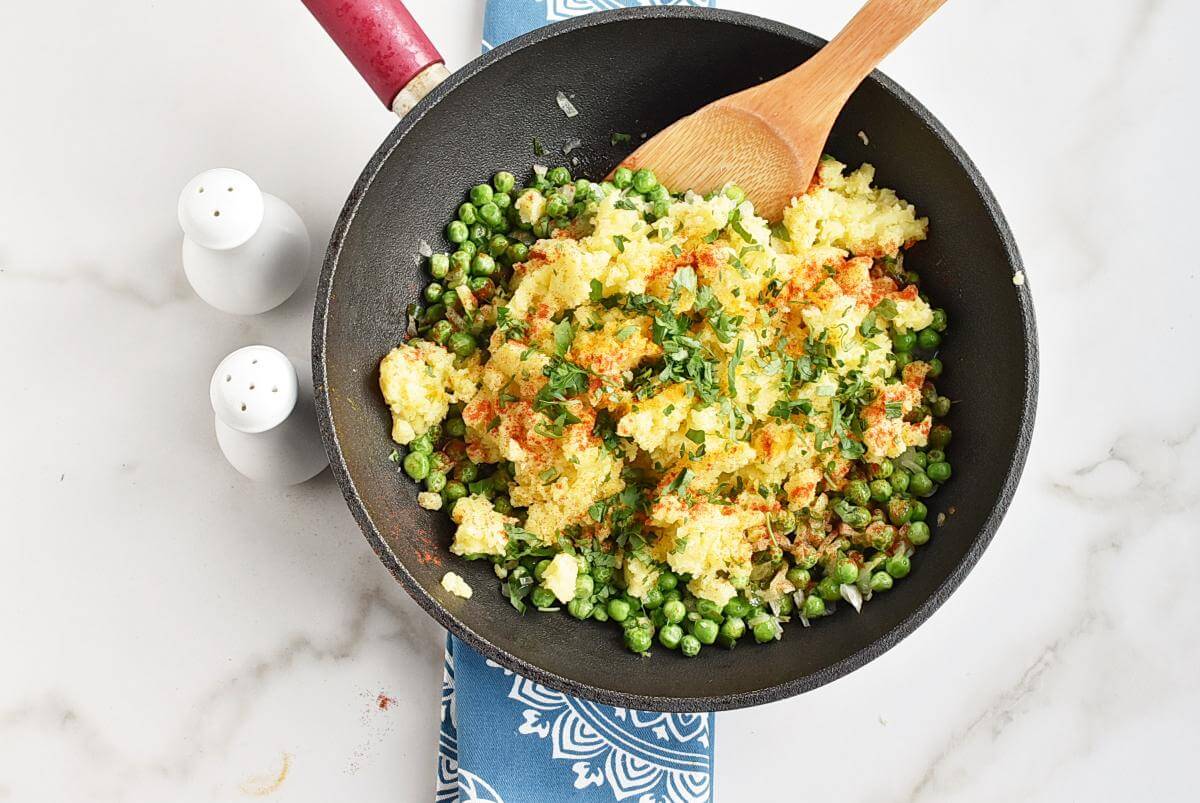 Vegetarian Puff Samosa Recipe - COOK.ME