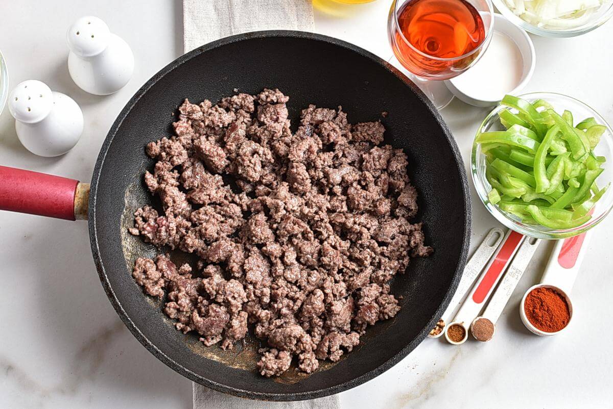 Serbian Ground Beef, Veggie, and Potato Bake Recipe - COOK.ME