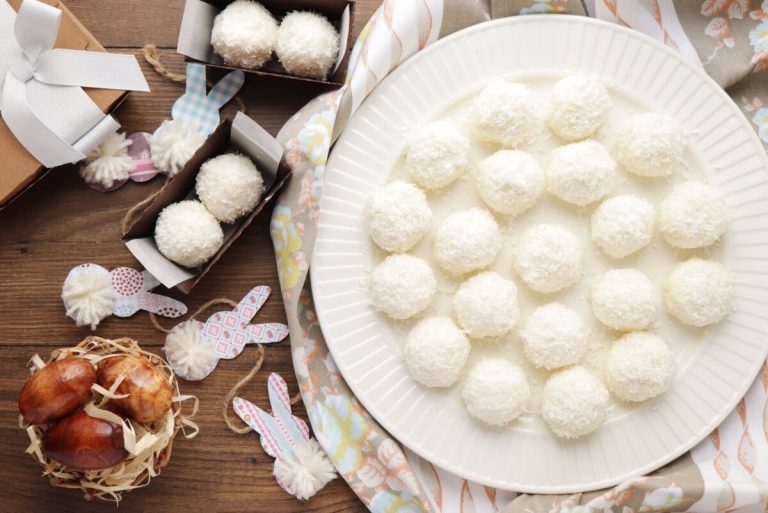 Easter Bunny Tail Truffles Recipe - Cook.me Recipes
