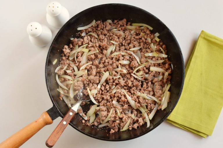 Cheesy Beef and Broccoli Pasta Recipe - Cook.me Recipes