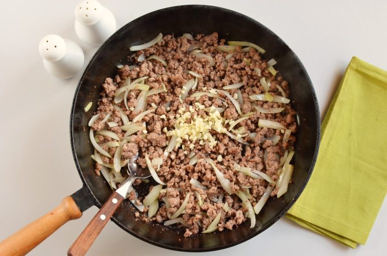 Cheesy Beef and Broccoli Pasta Recipe - Cook.me Recipes