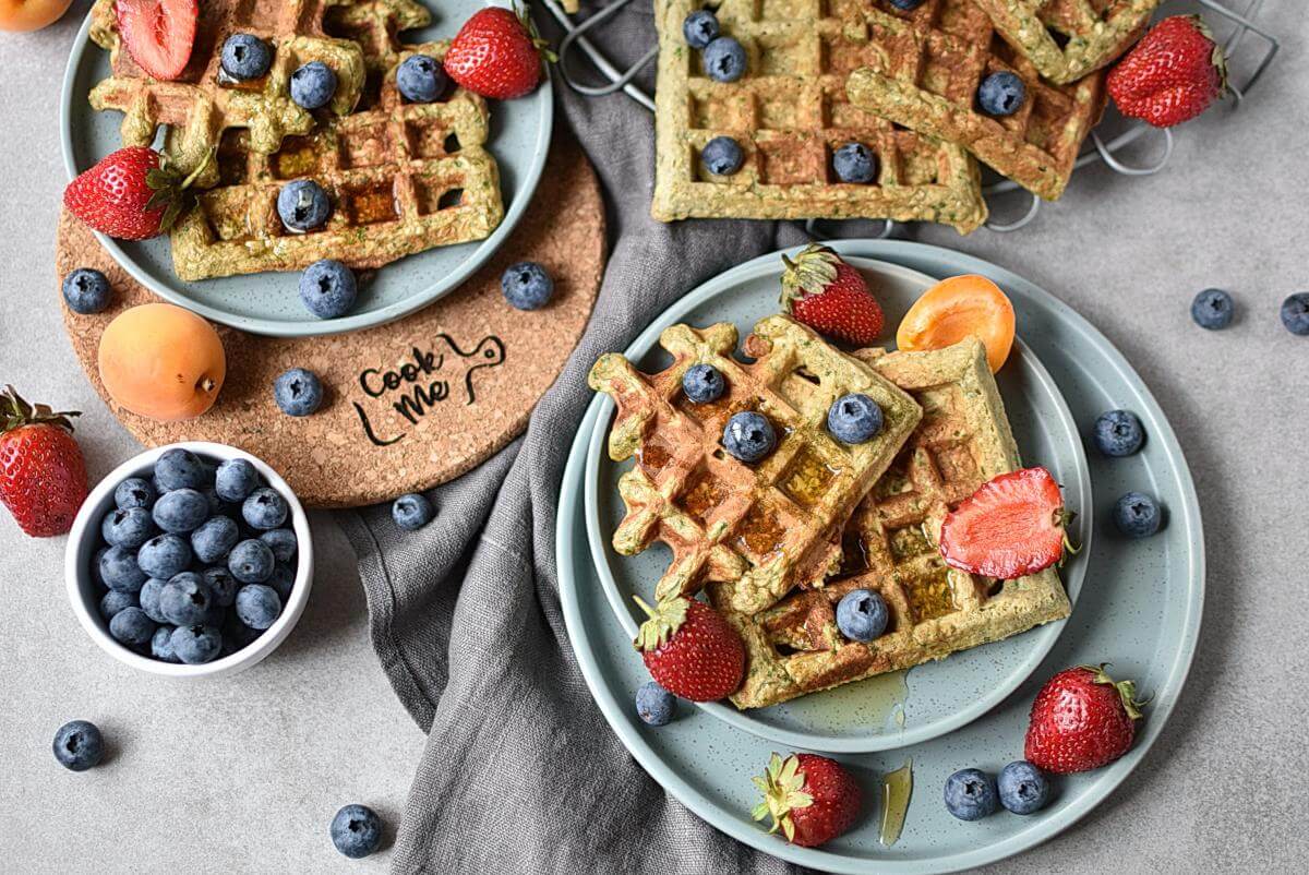 Green Oatmeal Spinach Waffles Recipe - COOK.ME