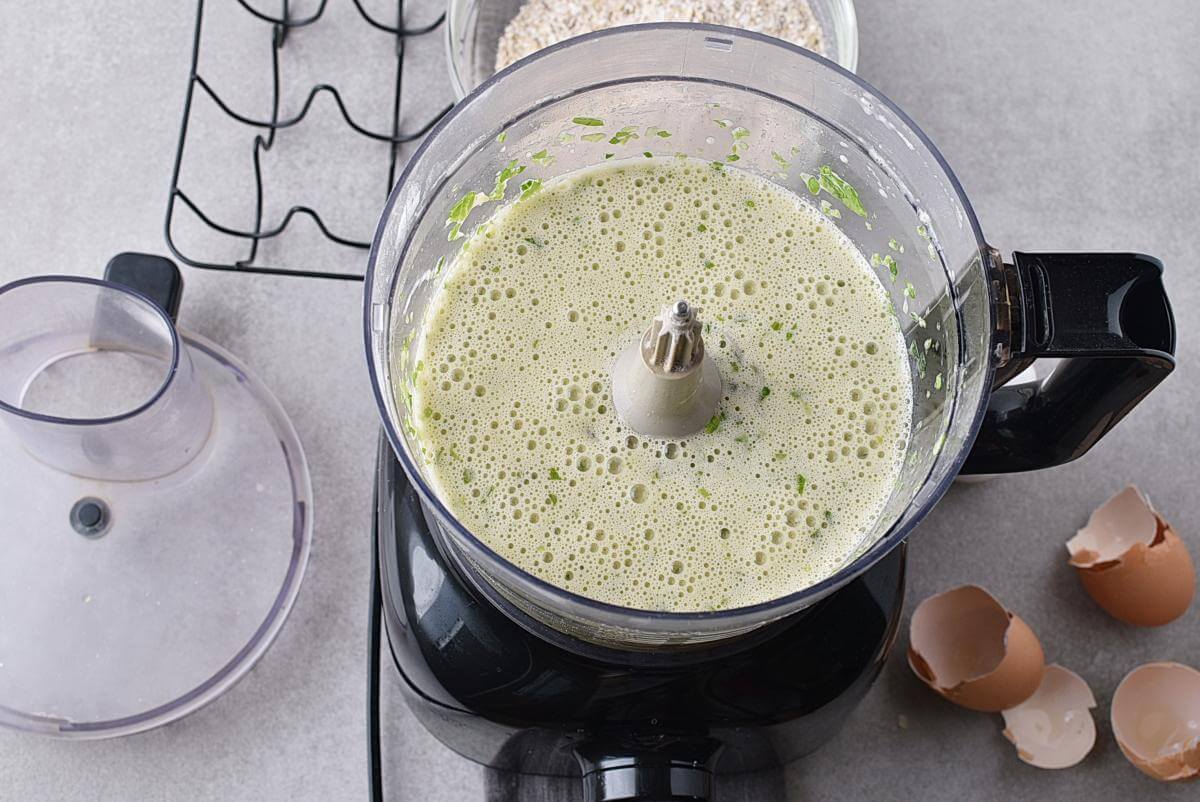 Green Oatmeal Spinach Waffles Recipe - COOK.ME