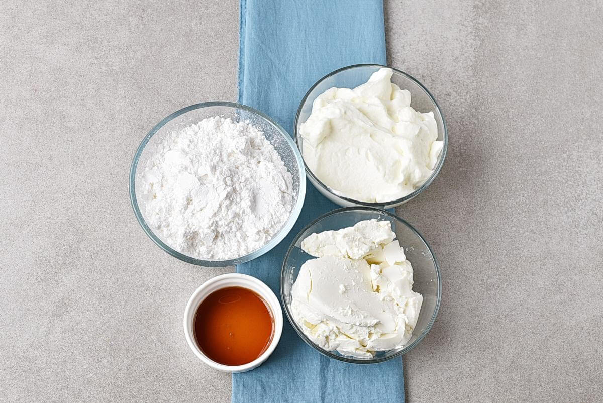 Whipped Cream Cheese Fruit Dip Recipe - Easy Step-by-Step Guide | COOK.ME