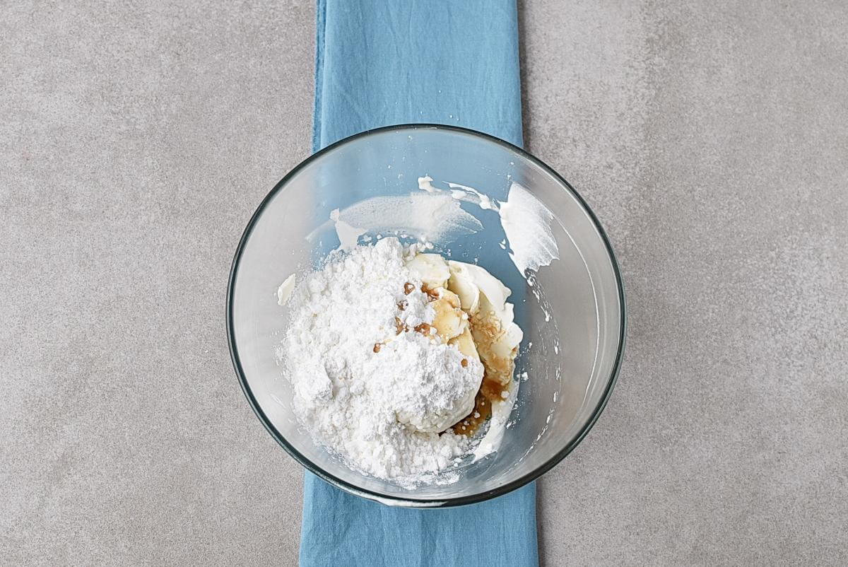 Whipped Cream Cheese Fruit Dip Recipe - Easy Step-by-Step Guide | COOK.ME