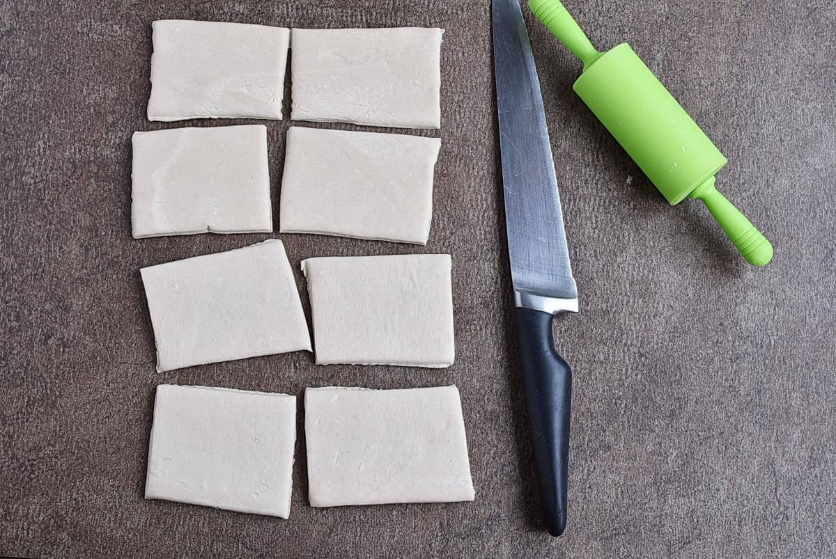 Quick Chicken, Cranberry and Brie Canapés Recipe - Easy Step-by-Step ...