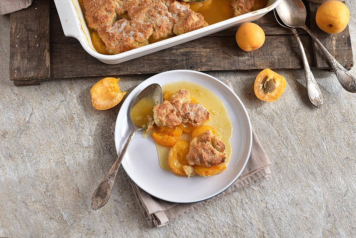 Fresh Apricot Cobbler Recipe - Easy Step-by-Step Guide | COOK.ME