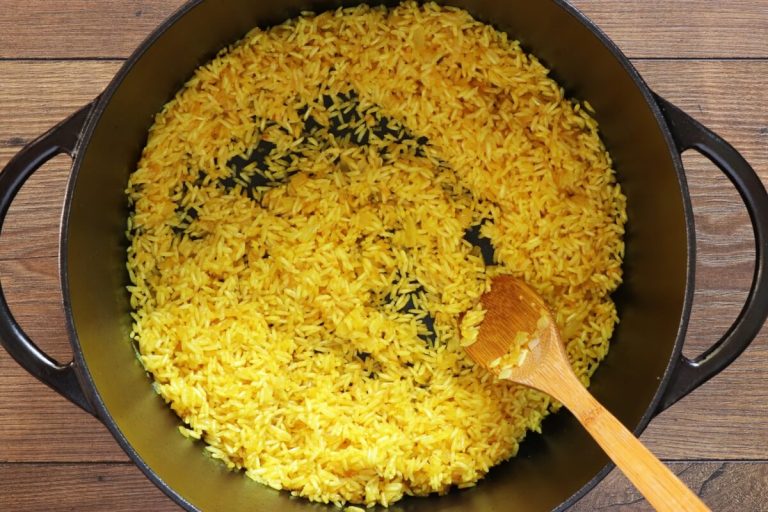 Mediterranean Yellow Rice Recipe - Cook.me Recipes