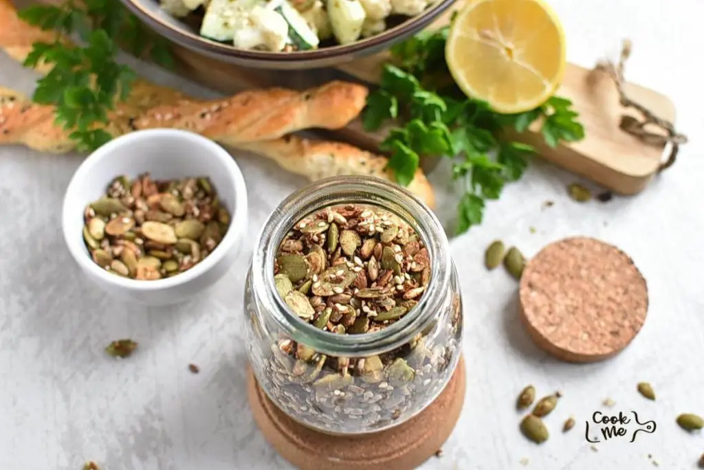 Crunchy Salad Topper Recipe - COOK.ME