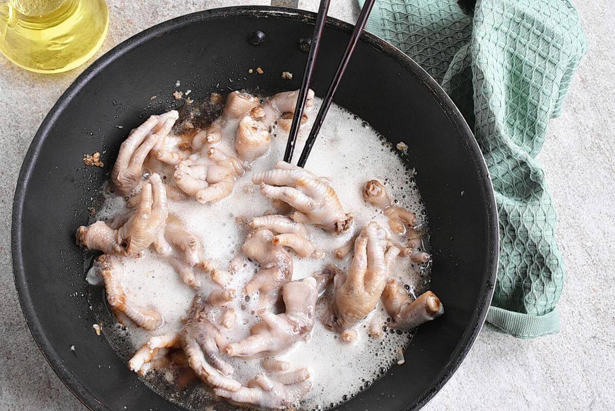 Easy Braised Chicken Feet Recipe - Easy Step-by-Step Guide | COOK.ME