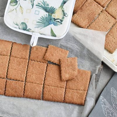 100% Whole Wheat Graham Crackers Recipe - Cook.me Recipes