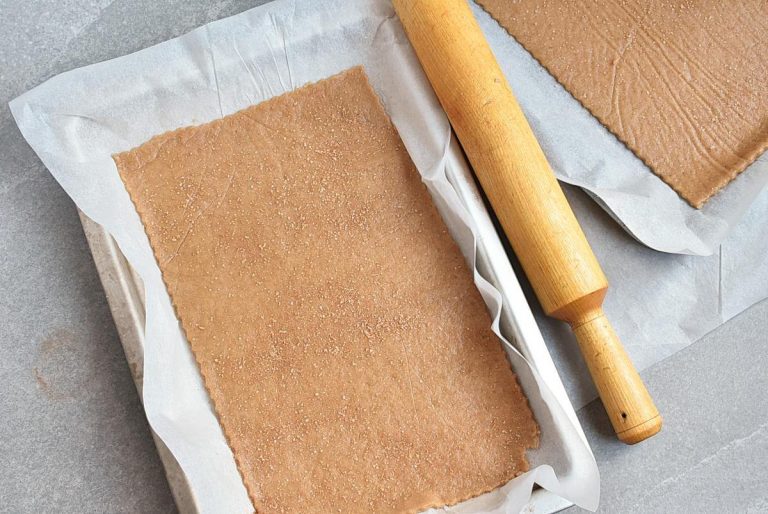 100% Whole Wheat Graham Crackers Recipe - Easy Step-by-Step Guide | COOK.ME