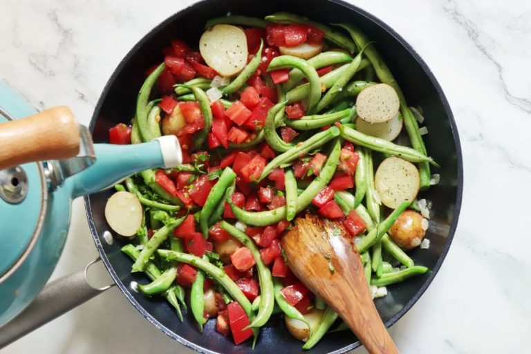 Authentic Greek Green Beans Recipe - Cook.me Recipes