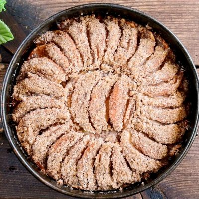 Ukrainian Apple Cake (Yabluchnyk) Recipe - Cook.me Recipes