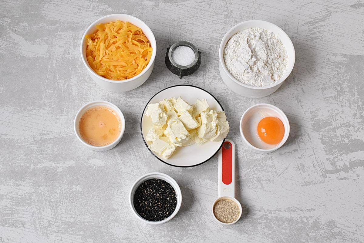 Savory Crispy Cheese Cookies Recipe - Easy Step-by-Step Guide | COOK.ME