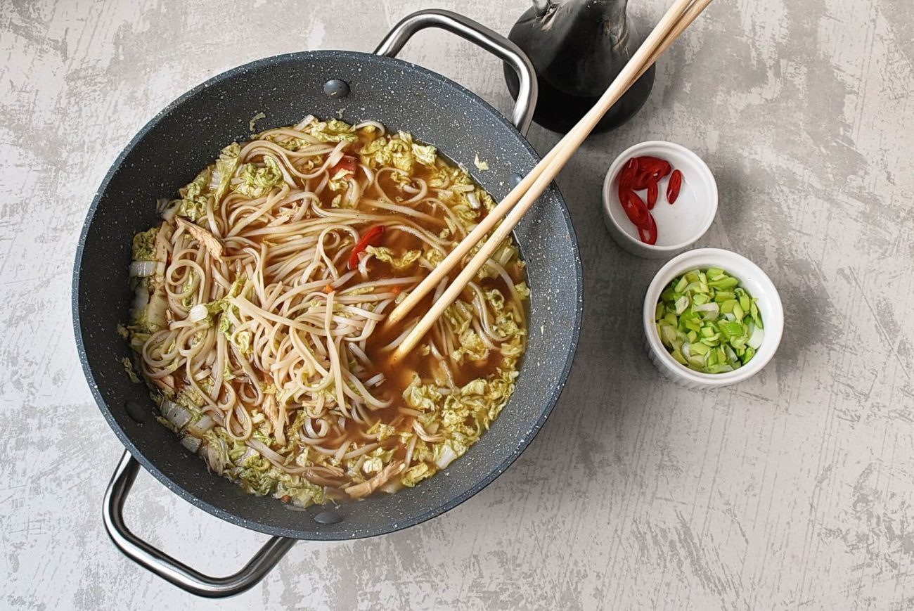 One-Pot Chinese Chicken Noodle Soup Recipe - COOK.ME